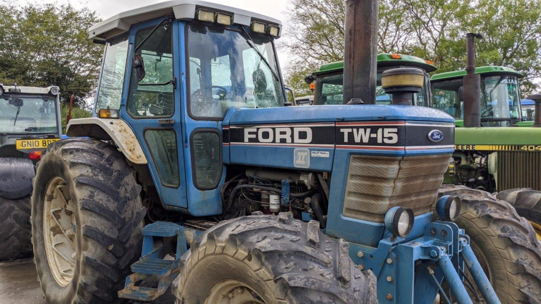 1988 Ford TW15