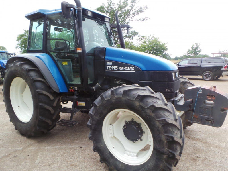 1999 New Holland TS115